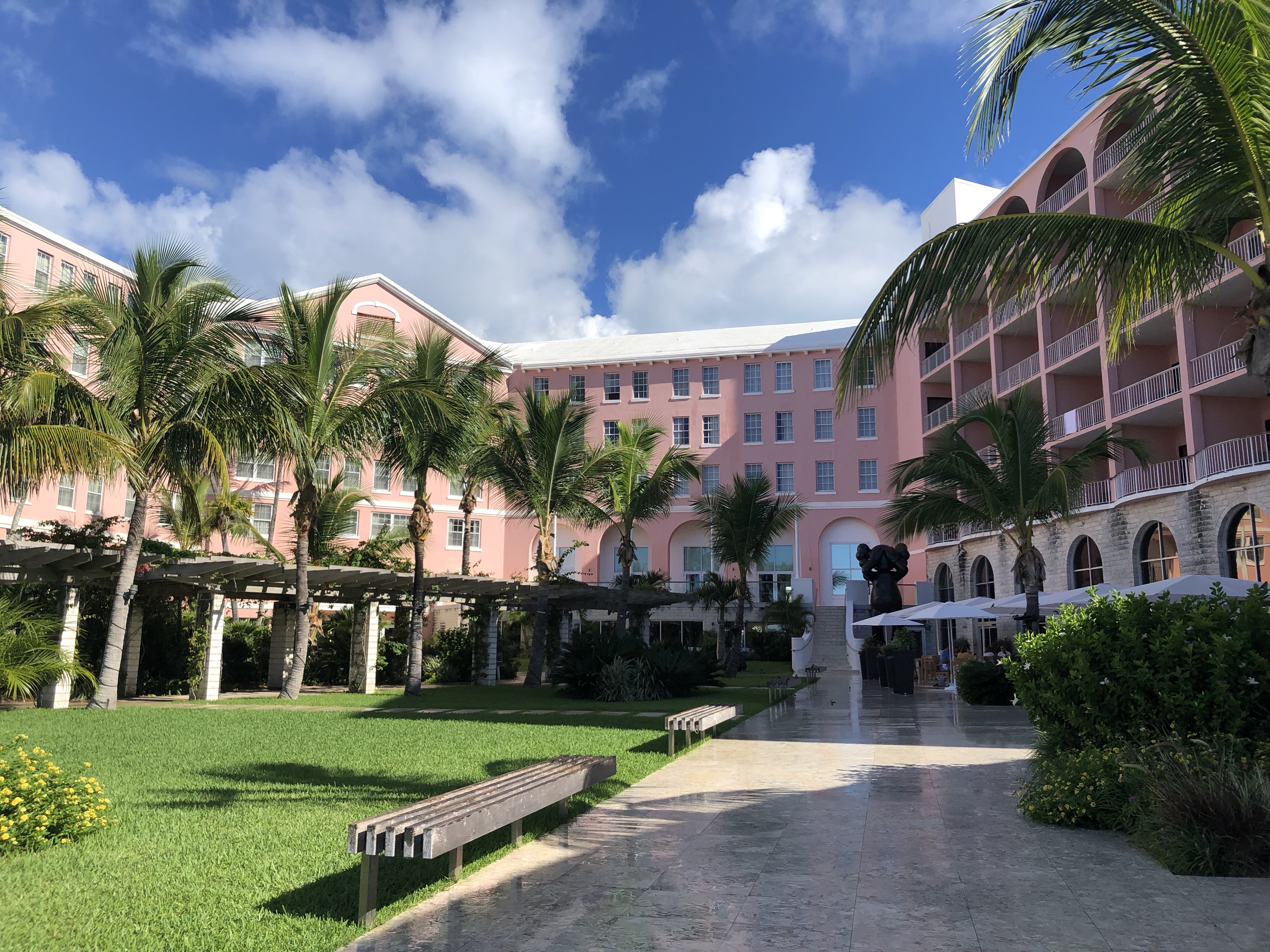 Hamilton Princess Bermuda - Mercedes Chloe